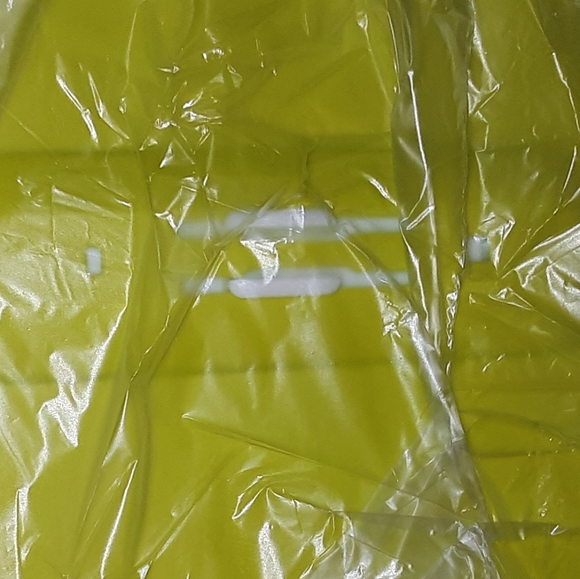 Tupperware | Kitchen | Tupperware Small Deep Fridgesmart Container ...